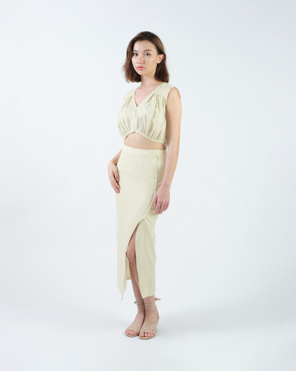 GATHERED CROP TOP in ecru – lisatelier.co